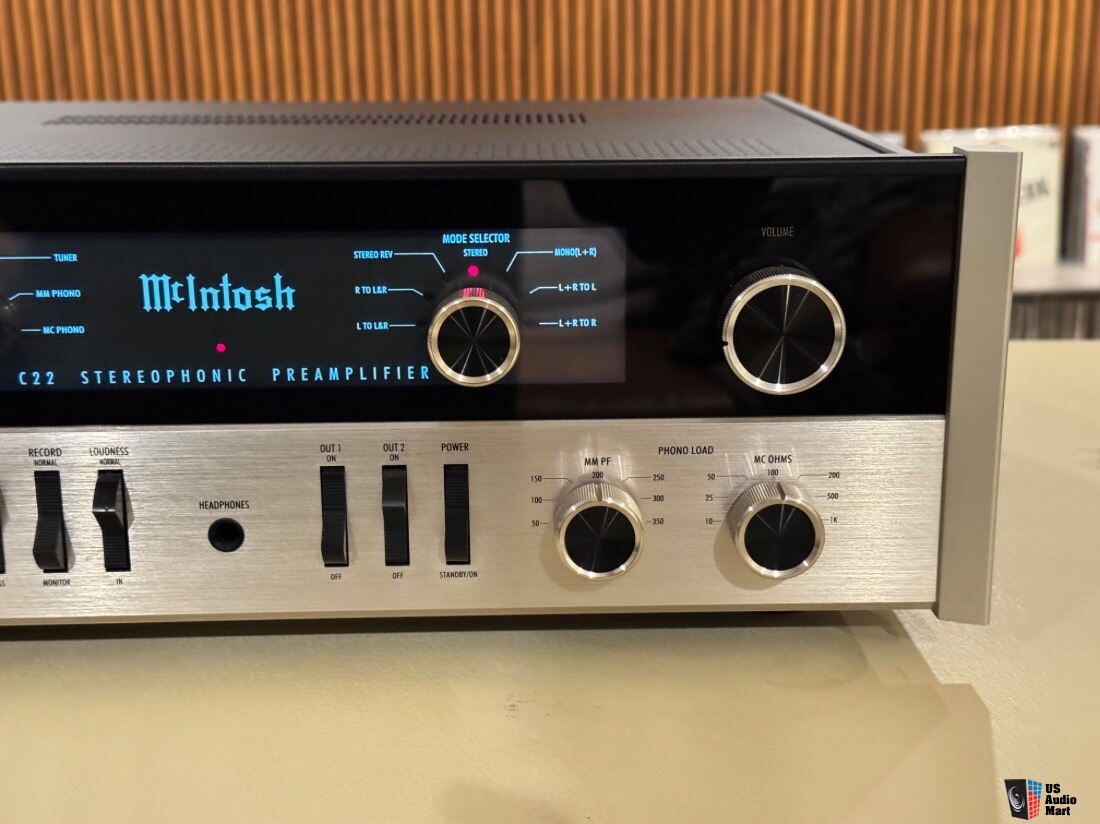 McIntosh C22 MkIV 2-Channel Stereo Vacuum Tube Preamplifier Photo ...