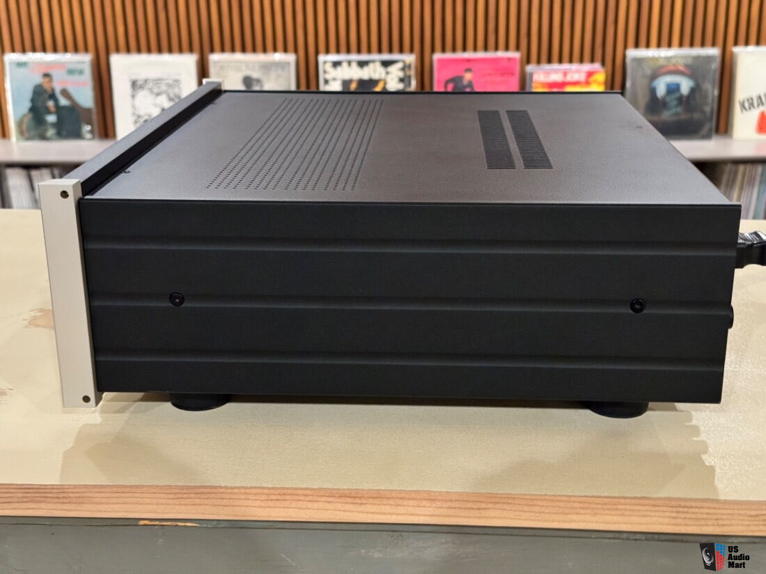 McIntosh C22 MkIV 2-Channel Stereo Vacuum Tube Preamplifier Photo ...
