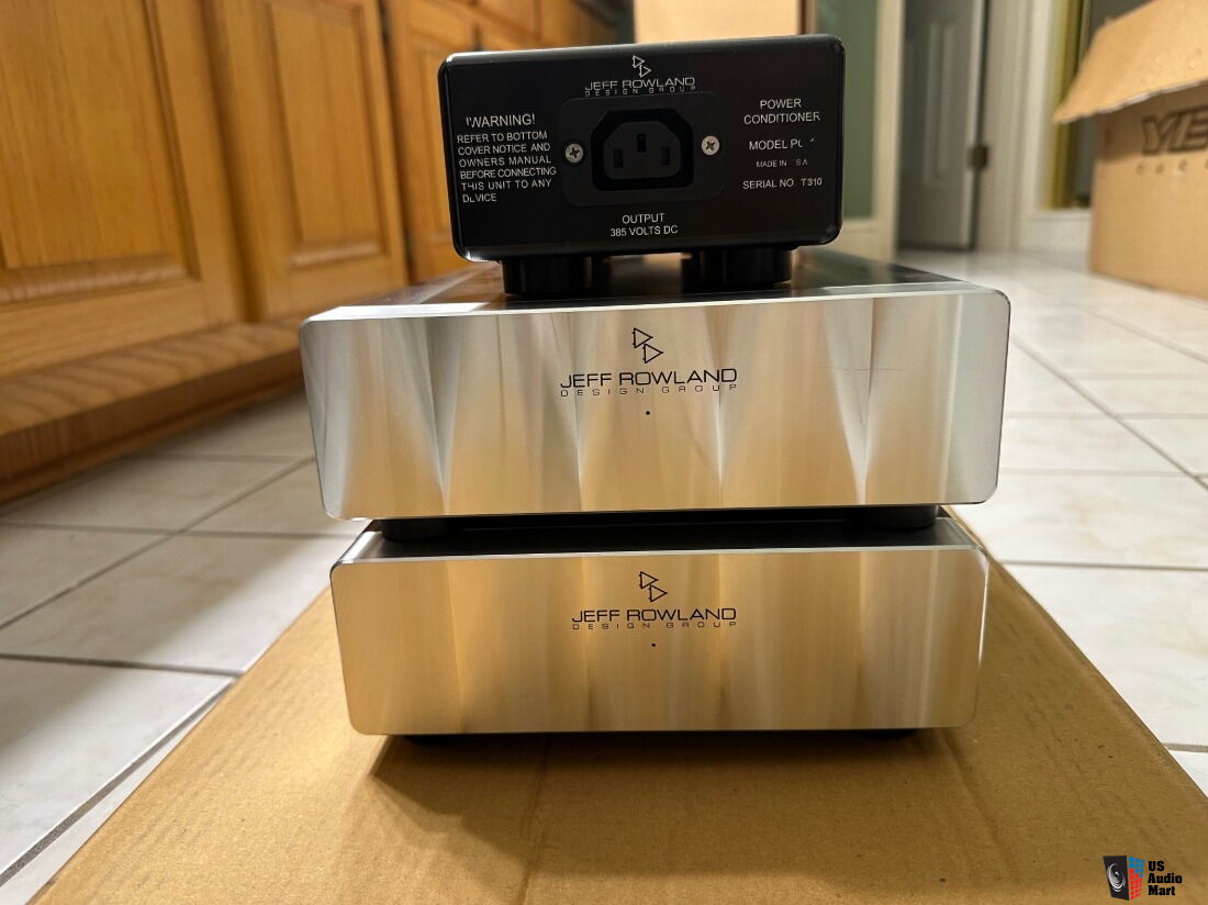 Jeff Rowland Model 201 Monoblock amps with PC-1 Power Conditioner and ...