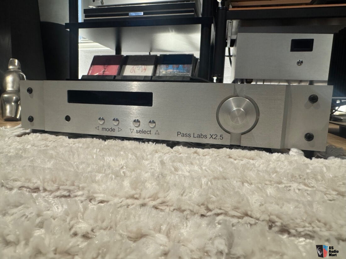 Pass Labs X2.5 highly regarded preamplifier Photo #6049127 - US Audio Mart