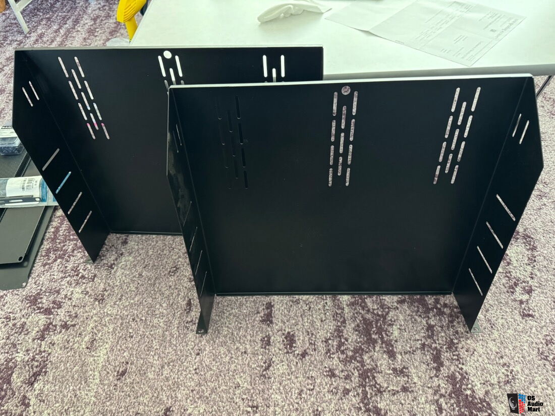 Audio Equipment Rack - Middle Atlantic RCS2724 + QBP-2A Quiet Fan ...