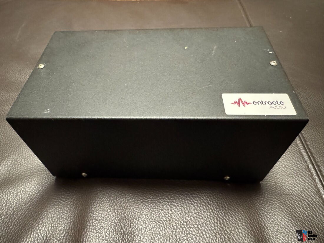 Power Filter/Conditioner -- Entracte Model 110 EX Photo #6051989 - US ...