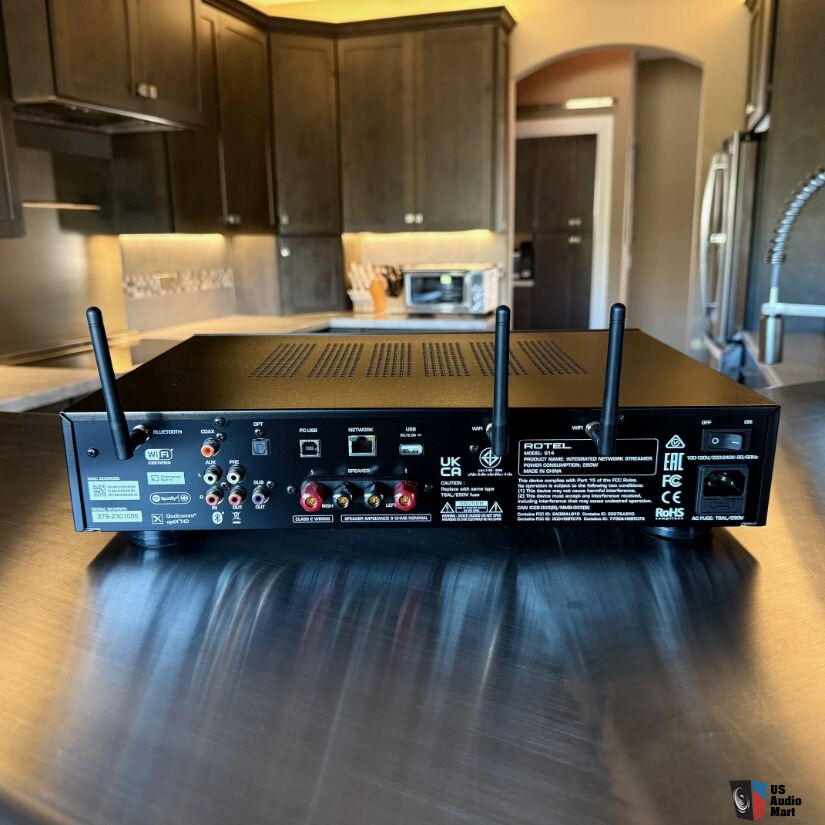 Rotel S-14 Streaming Integrated Amplifier in Black Photo #6052141 - US ...