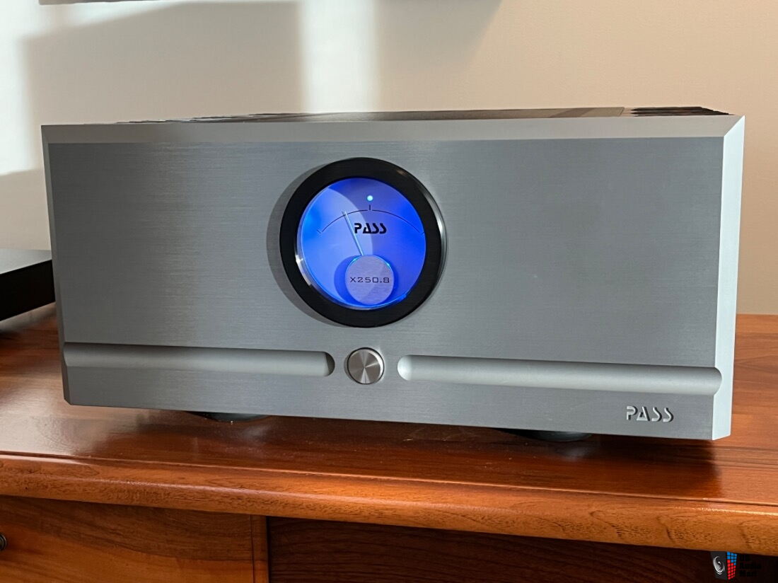 Pass Labs x250.8 Amplifier. Immaculate. About 3 years old For Sale - US ...