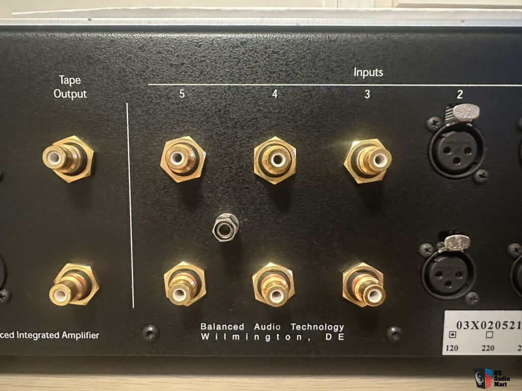 Balanced Audio Technology VK-3000SE Tube Integrated with New and Spare ...