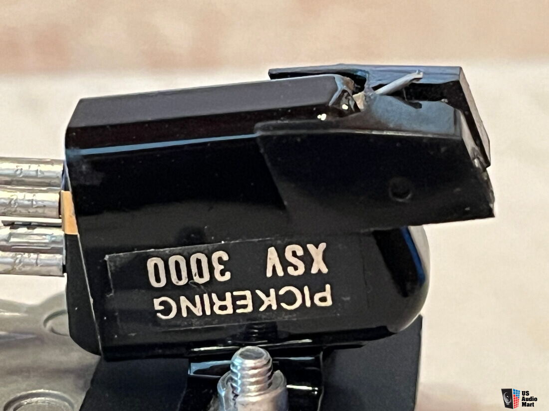 Pickering XSV-3000 with two extra Pickering replcement stylus Photo ...
