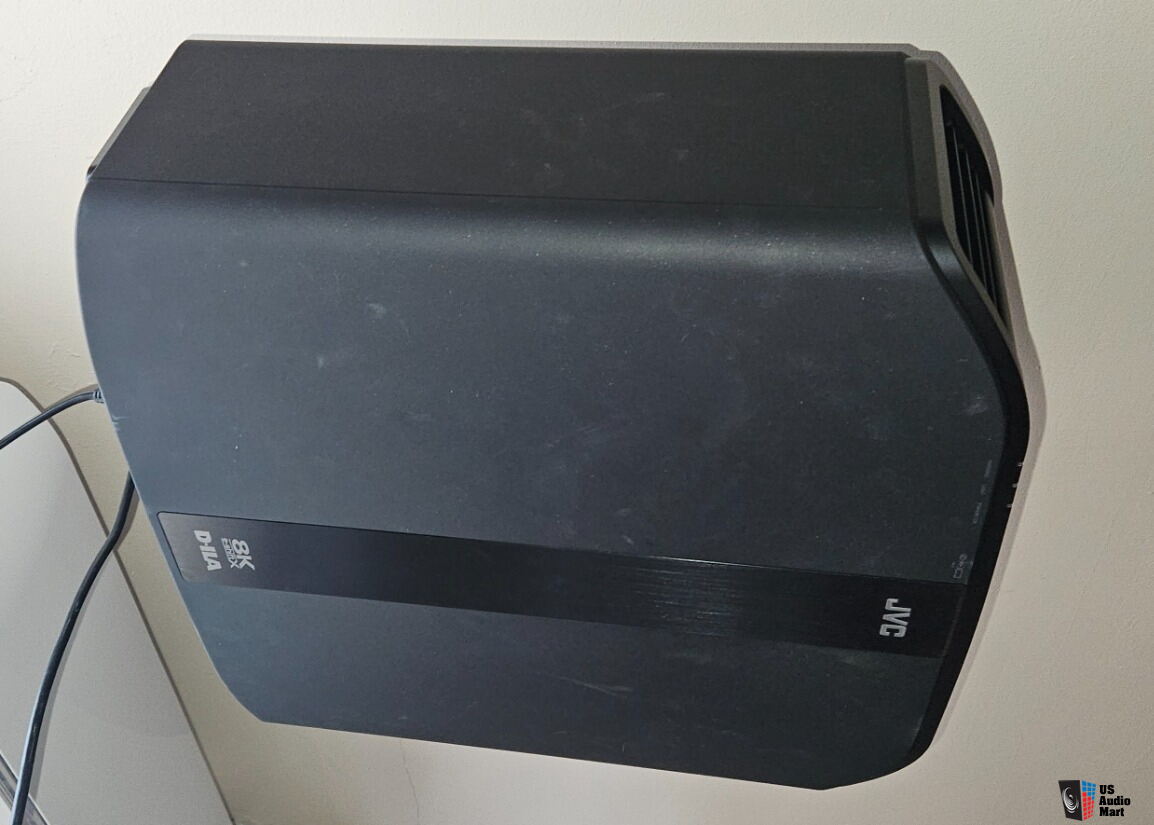 JVC DLA-NZ8 Photo #6057273 - US Audio Mart