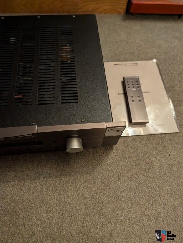 Bat VK-40 Balanced audio technologies preamplifier Photo #6058190 - US ...
