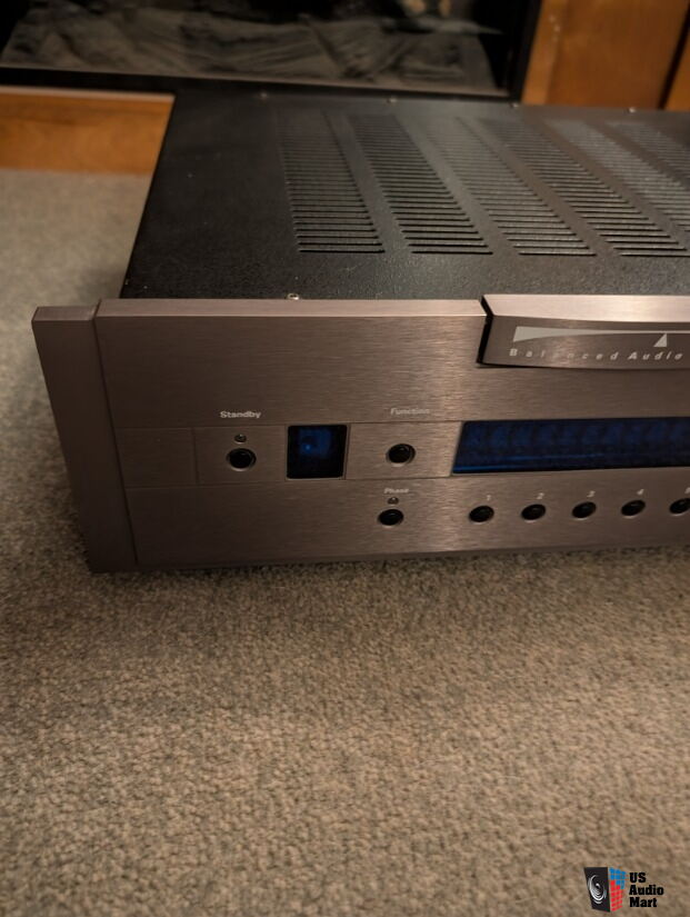 Bat VK-40 Balanced audio technologies preamplifier Photo #6058190 - US ...