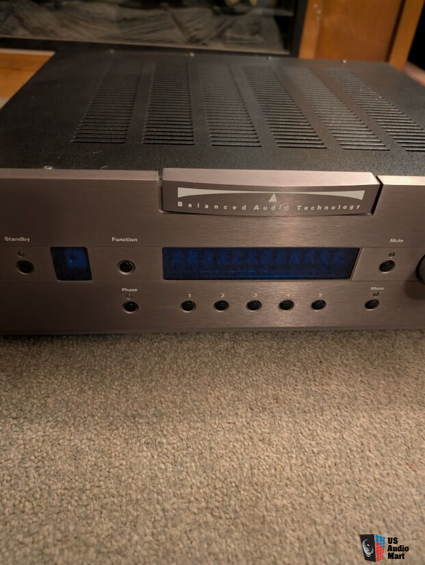 Bat VK-40 Balanced audio technologies preamplifier Photo #6058176 - US ...