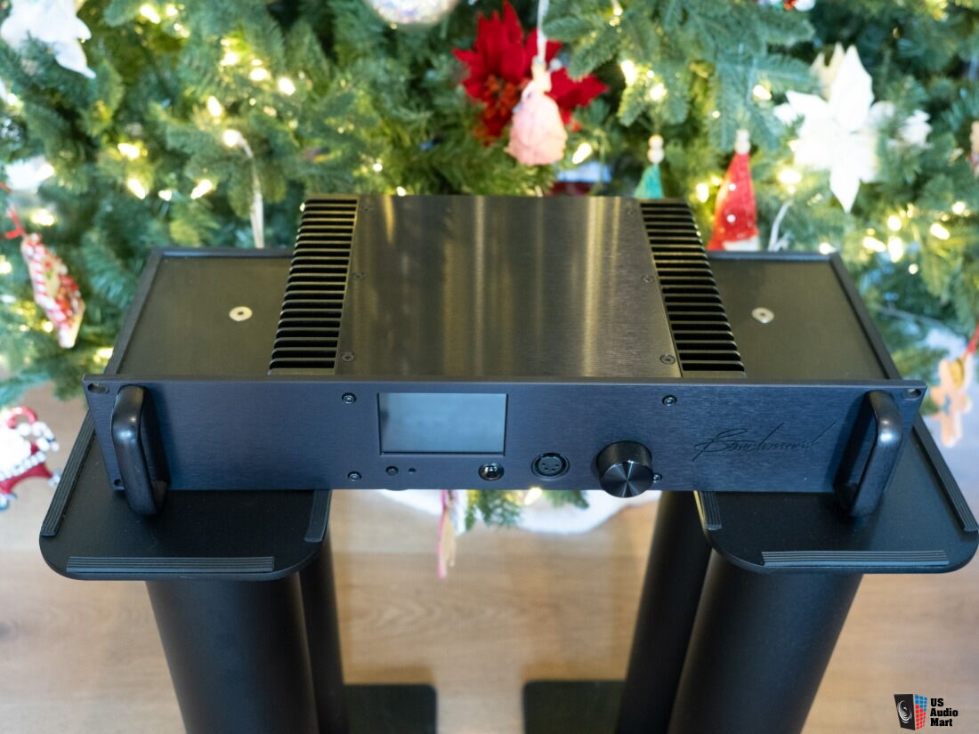 Benchmark HPA4 Headphone / Line Amplifier Photo #6060495 - US Audio Mart