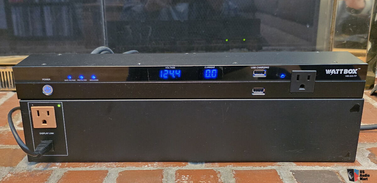 WattBox WB-600-SVCE-12 and WattBox WB-600-FP Power Conditioner and Face ...