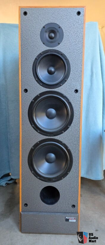 Paradigm Studio Monitor, sequential pair, seriel numbers 100002 and ...