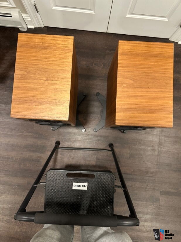 Dynaudio Heritage Special with Dynaudio stands with large rope plate ...
