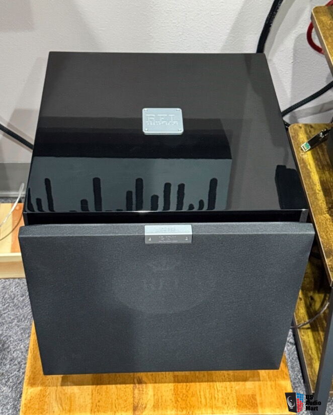 REL S510 (S/510) Subwoofer - Black Photo #6068462 - US Audio Mart