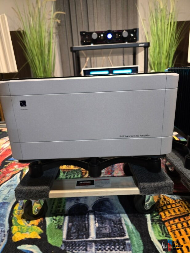PS Audio BHK Signature 300 Monoblocks Photo #6068952 - US Audio Mart