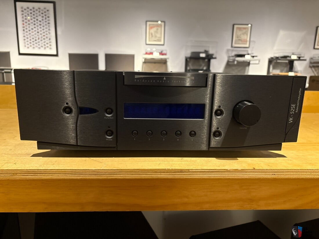 Balanced Audio Technology BAT VK-52SE Balanced Tube Preamplifier w/ Box ...