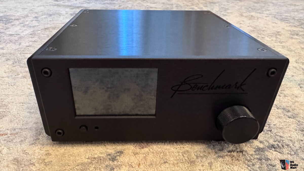 Benchmark LA4 Line Amplifier Photo #6072112 - US Audio Mart