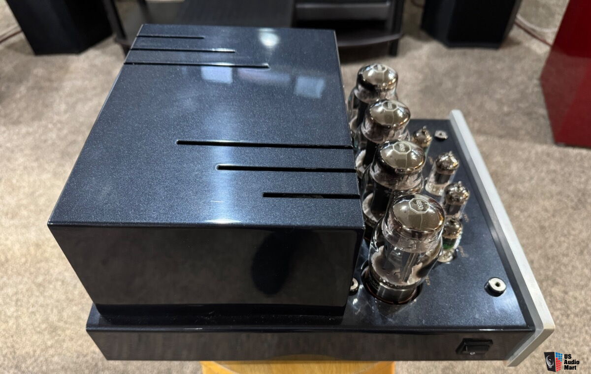 PrimaLuna Prologue Five Tube Power Amplifier. Upgraded Tubes. Silver ...