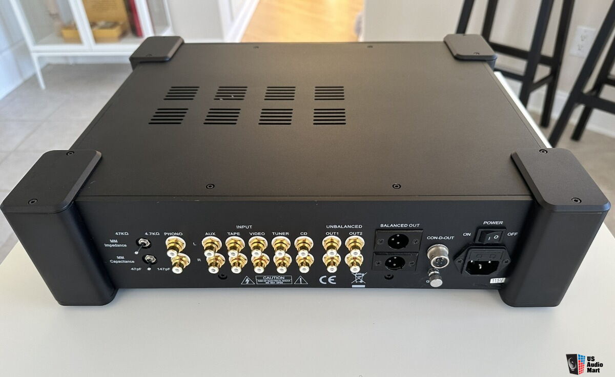 DOGE 8 LP Tube Preamplifier with Phono Input Photo #6087190 - US Audio Mart