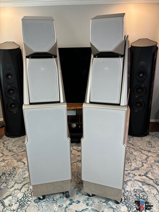 Wilson Audio Maxx 3 Loudspeakers - Desert Silver Photo #6093139 - US ...