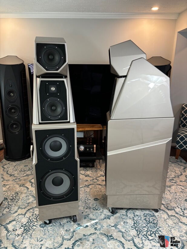 Wilson Audio Maxx 3 Loudspeakers - Desert Silver Photo #6093139 - US ...