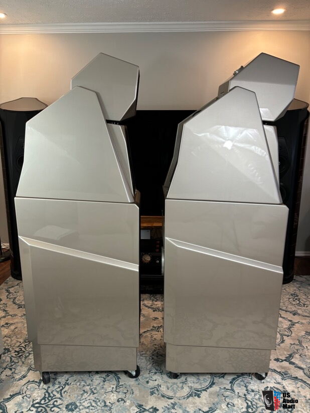 Wilson Audio Maxx 3 Loudspeakers - Desert Silver Photo #6093139 - US ...