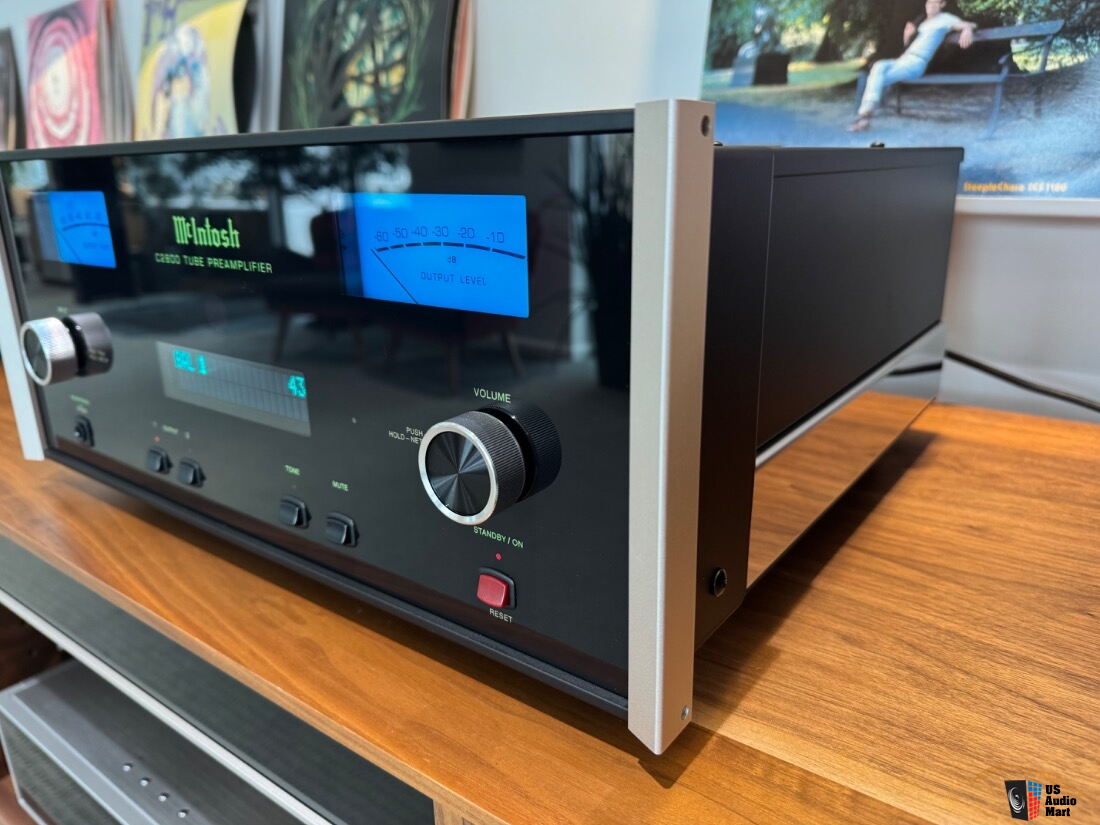 Exquisite McIntosh C2800 tube preamp, magical sound, tech wonder ...