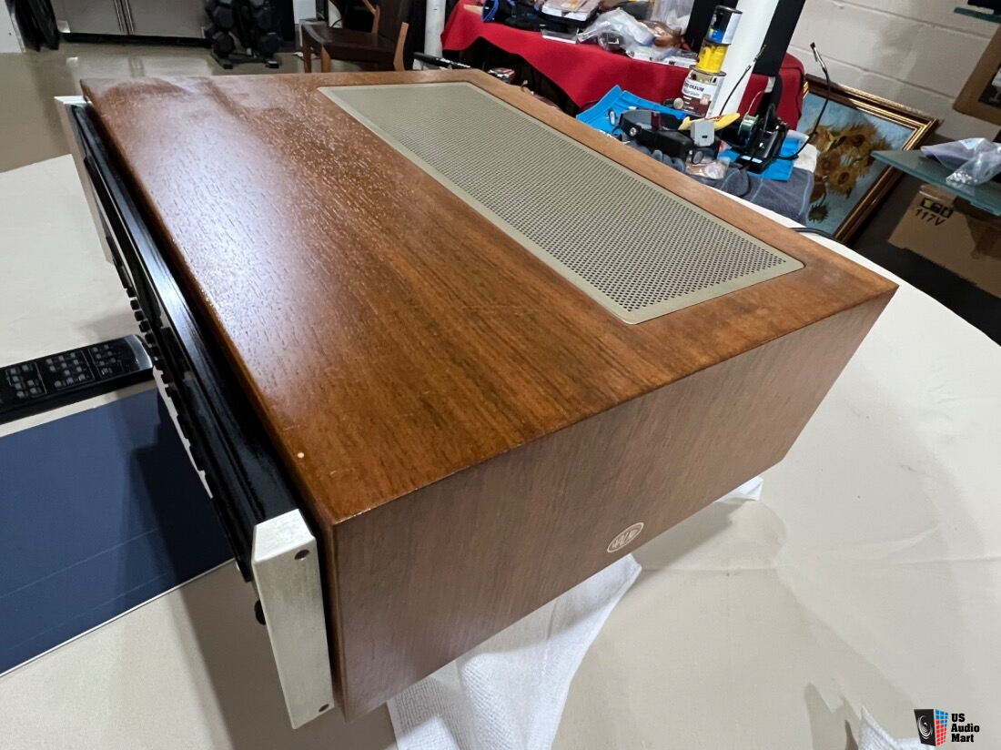 McIntosh MCD 7008 CD Player, Mint Walnut Wood Case and Remote $900 OBO ...