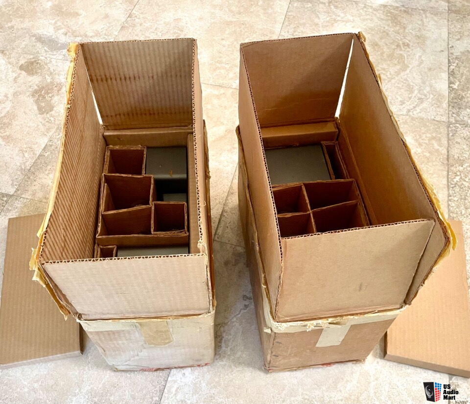 Quad II Mono-Block Tube Power Amplifiers, original packaging boxes and ...