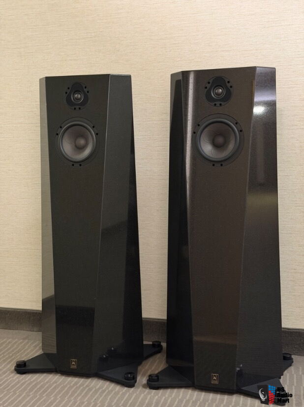 Black Acora SRC-1 granite floorstanding speakers Photo #6113591 - US ...