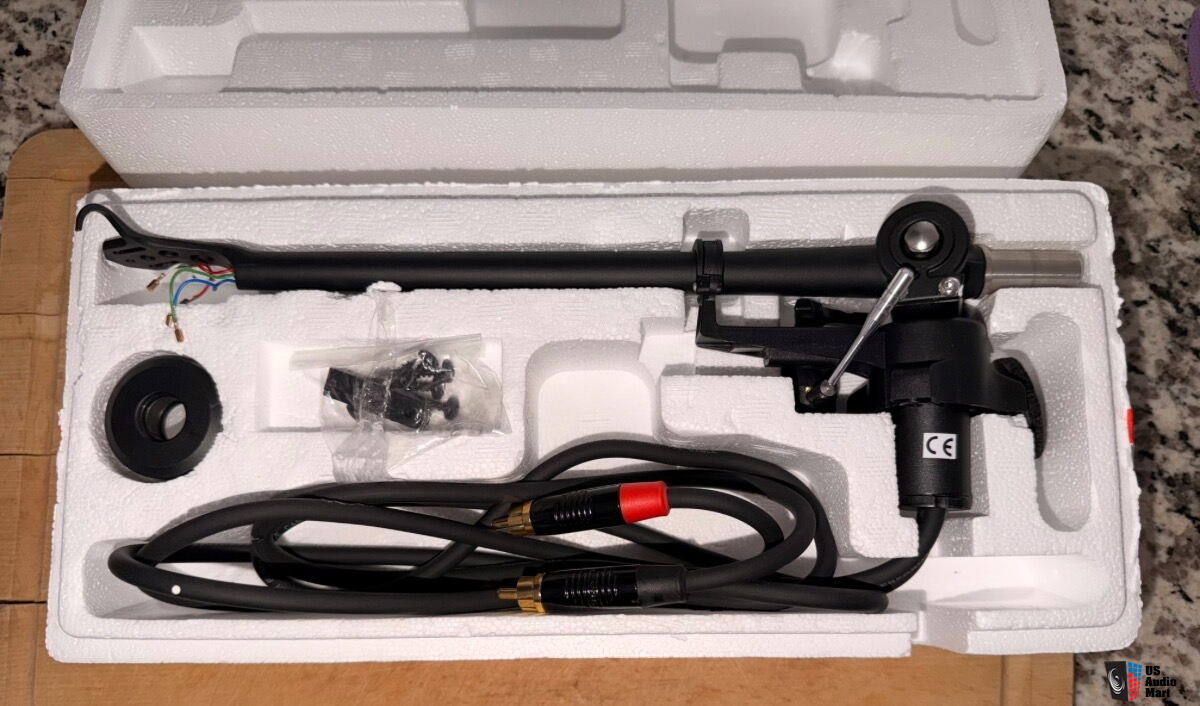 Transrotor Dark Star /Rega RB330/Konstant Studio PSU/Dust Cover/Rega ...