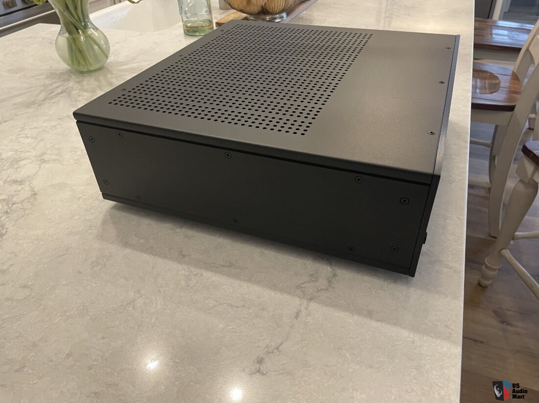 Outlaw Audio 5000x Power Amplifier Photo #6146077 - US Audio Mart