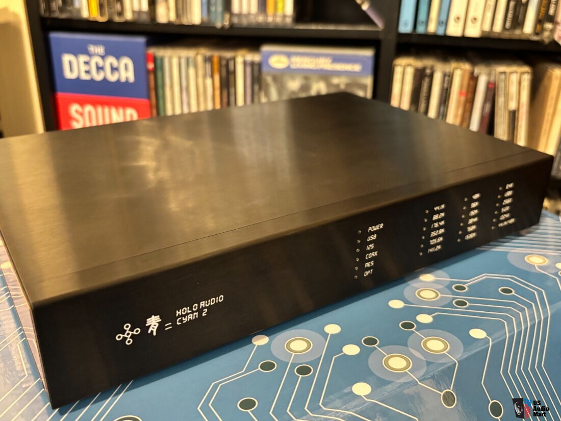 Holo Cyan 2 DAC from The Dog Photo #6262630 - US Audio Mart