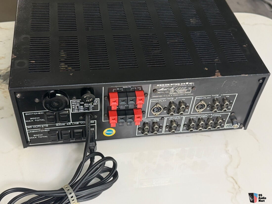 Marantz Model 1250 console stereo amplifier Photo #6264493 - US Audio Mart