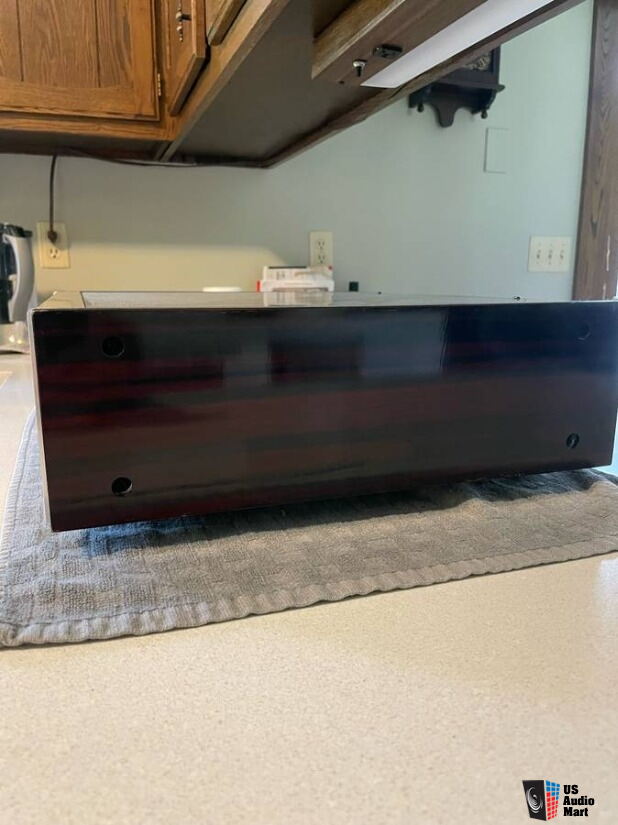 Accuphase DP-70 CD Player (No remote) Photo #6268658 - US Audio Mart