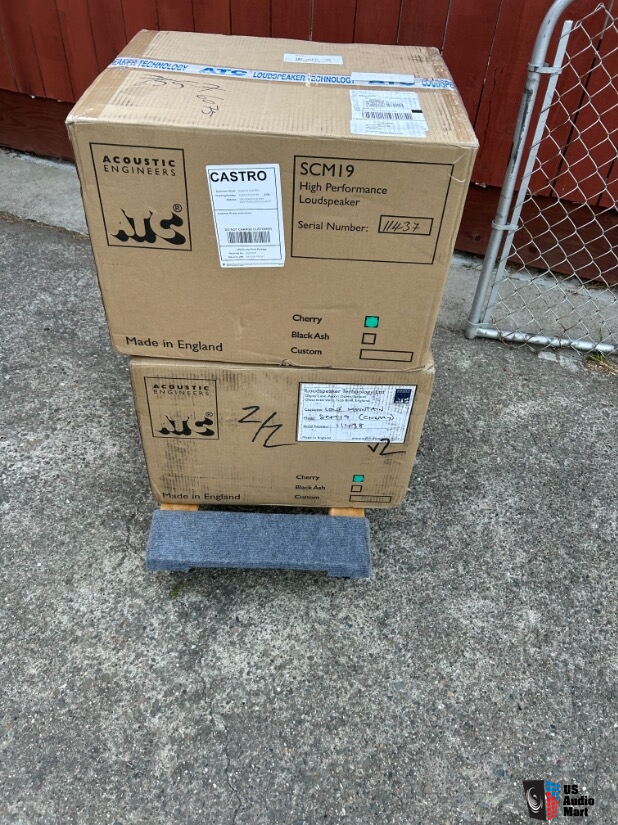ATC SCM19 v2 Bookshelf speakers w/factory double boxes & original ...