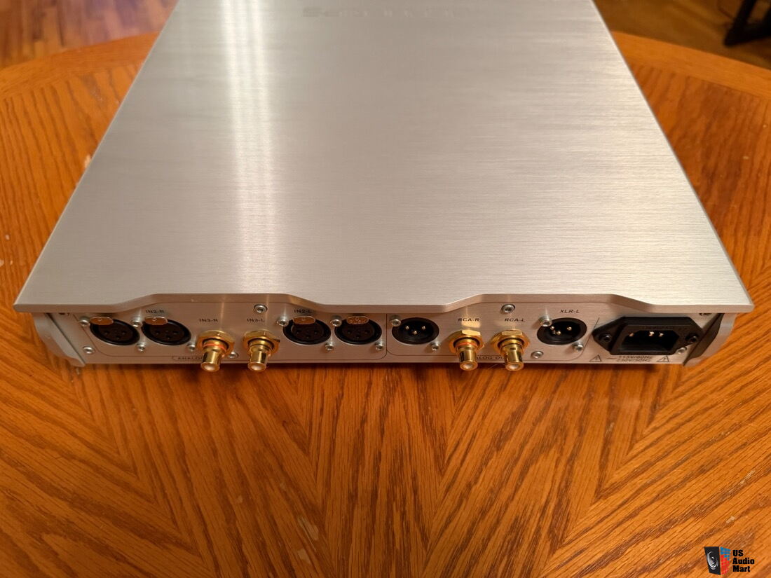 Denafrips Hestia Solid State Pre-Amplifier / Relay Stepped Attenuator ...