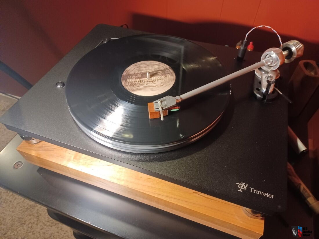 VPI Traveler 2 Turntable with Ortofon 2M Red Cartridge and Gingko Audio ...
