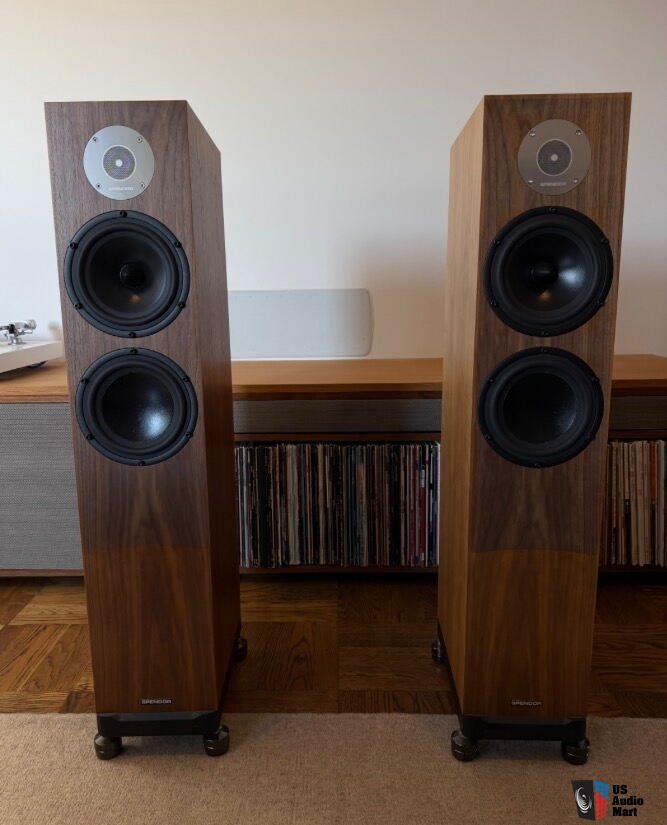 Spendor D7.2 loudspeakers (pair) -- includes IsoAcoustic Gaia III feet ...