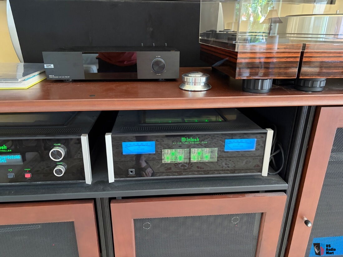 McIntosh C1100 Preamp with MC MM Phono Photo #6287834 - US Audio Mart
