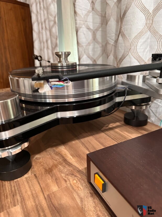 VPI Industries Avenger with JMW 12' 3D Tonearm For Sale - Canuck Audio Mart