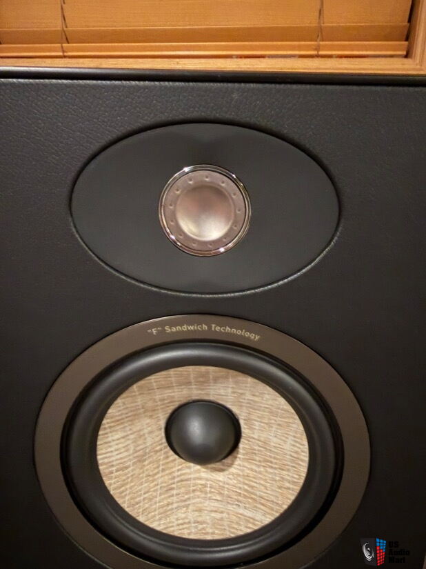 Focal Aria 948 pair (Noyer) Photo #6288490 - US Audio Mart