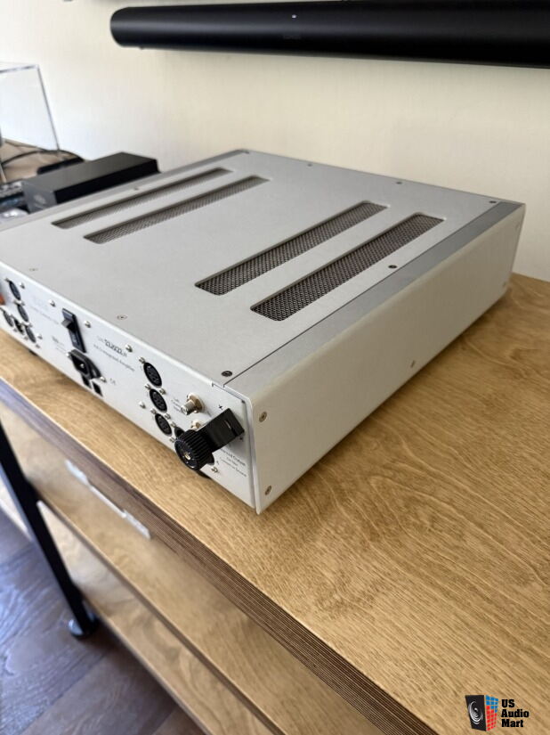 Ayre ax-5 twenty integrated amplifier Photo #6289940 - US Audio Mart