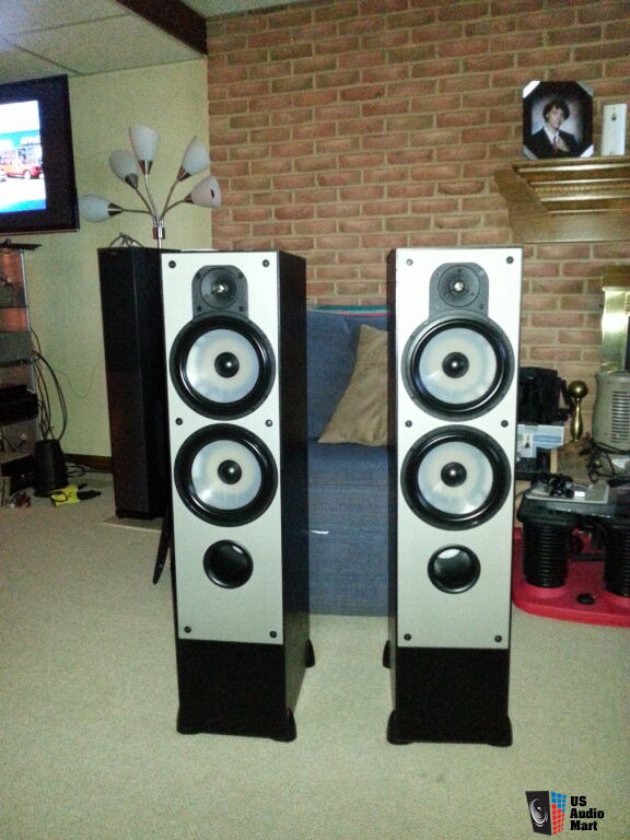 Paradigm Monitor 9V2 Black Photo #630132 - US Audio Mart