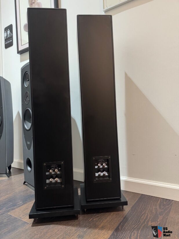 SONUS FABER LUMINA III low hr dealer demo, with original packaging and ...