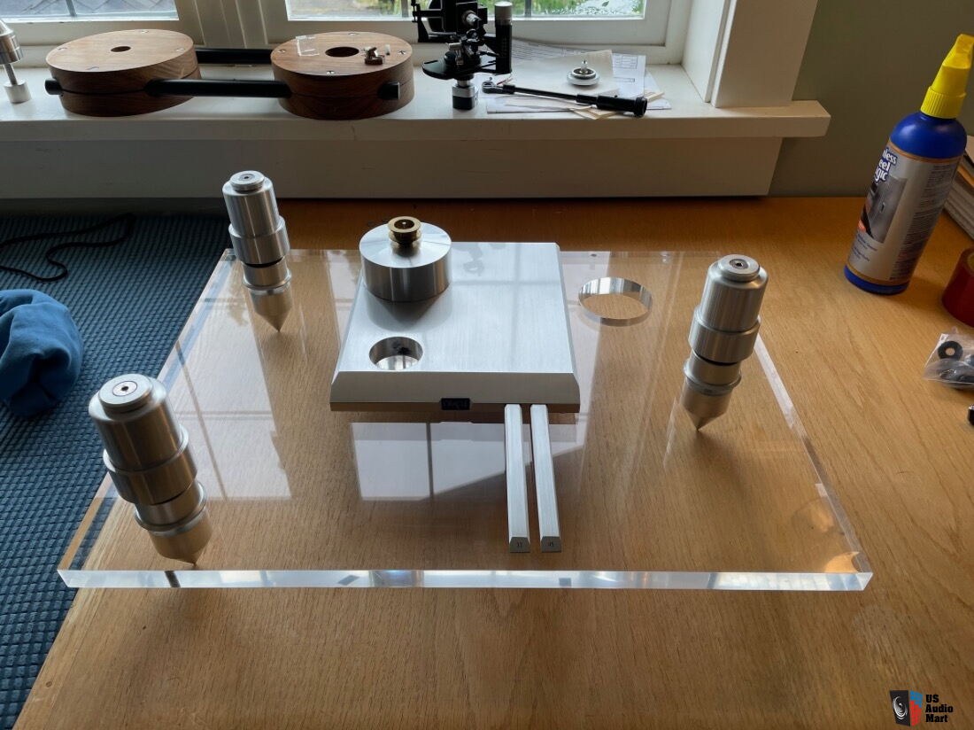 Oracle Delphi MKV turntable Photo #6306006 - Canuck Audio Mart