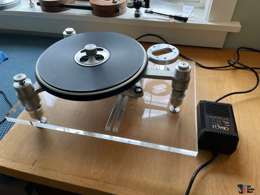 Oracle Delphi MKV turntable Photo #6306006 - Canuck Audio Mart
