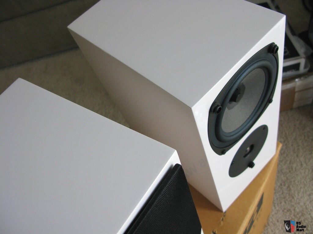Rega Research RS-1 Speakers - Gloss White - Mint! Photo #670596 - US ...