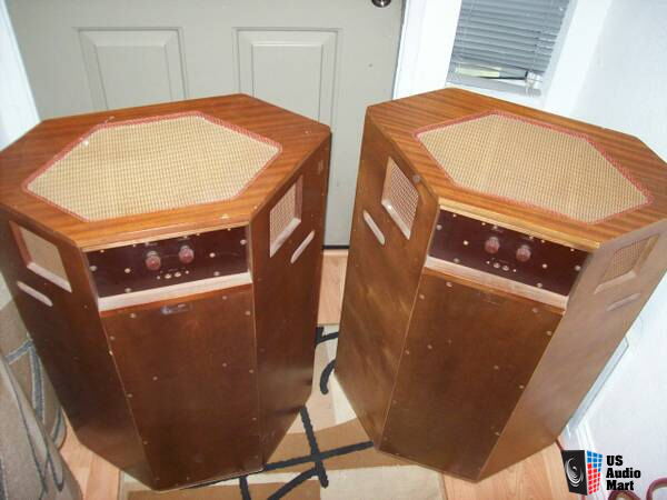 WHARFEDALE Model W4 SPEAKERS Photo #678013 - US Audio Mart